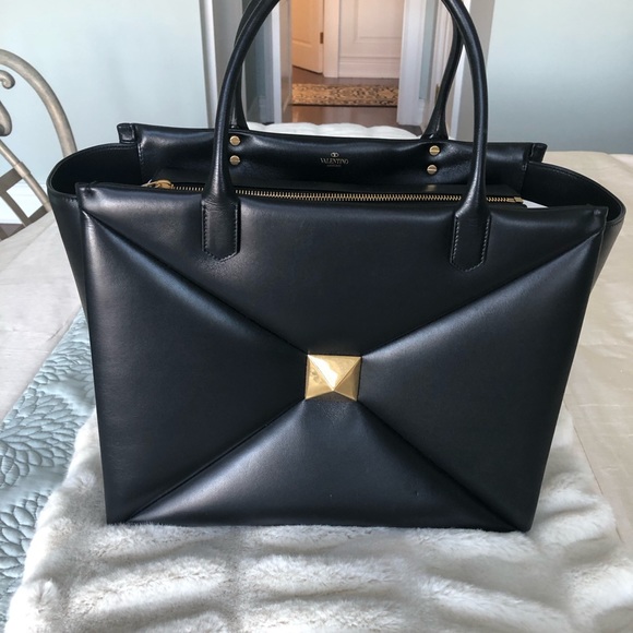 Valentino Garavani | Bags | Valentino Roman Stud Large Satchel Black ...